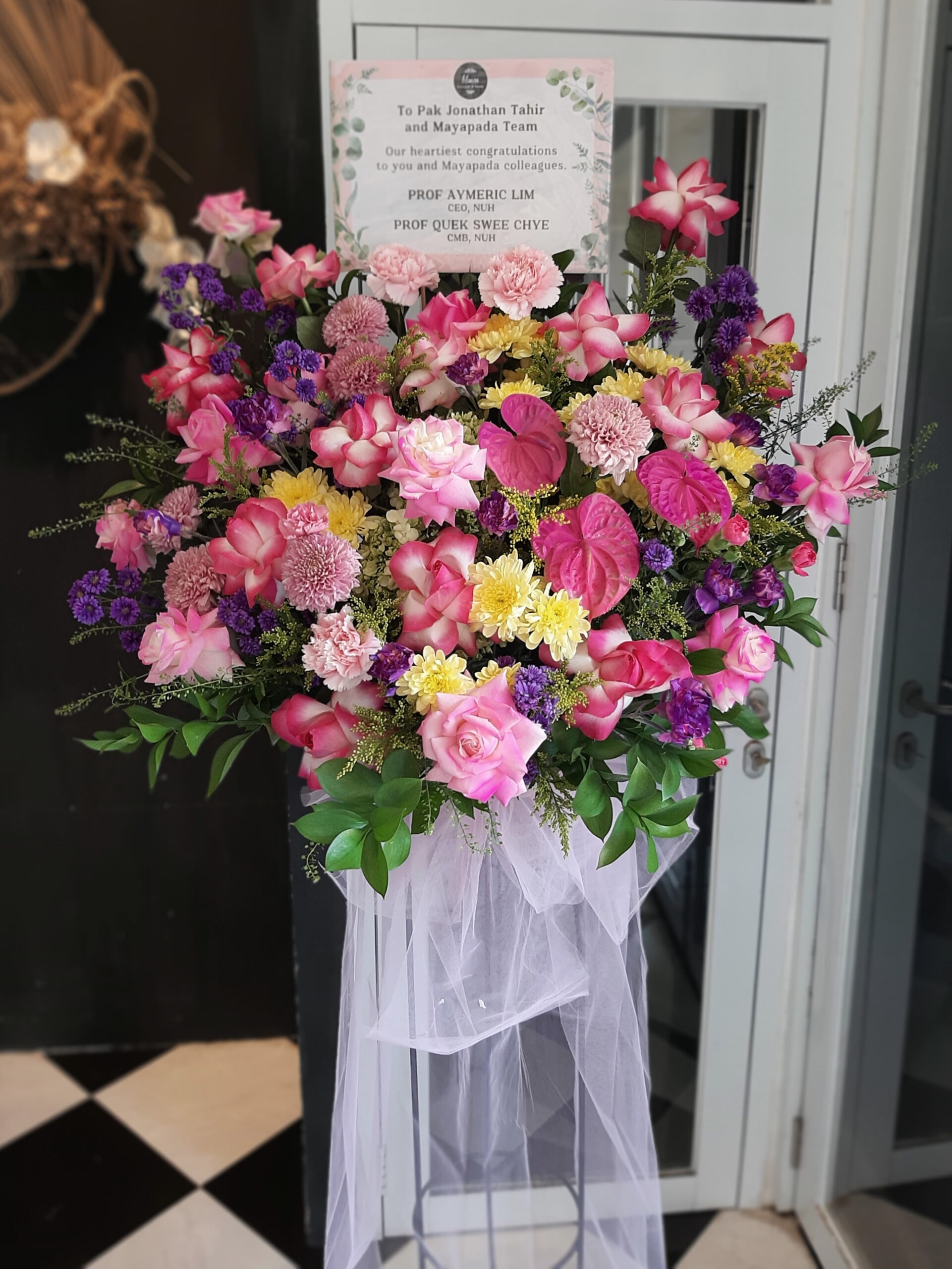 Fresh Standing Flowers in Fuschia - Bloom Bouquet & Flower